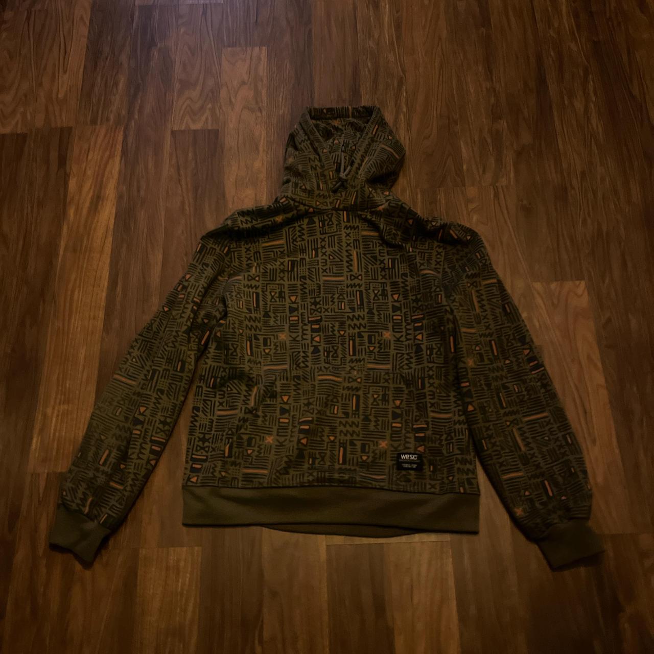 WESC Hoodie fits like a Medium - Depop