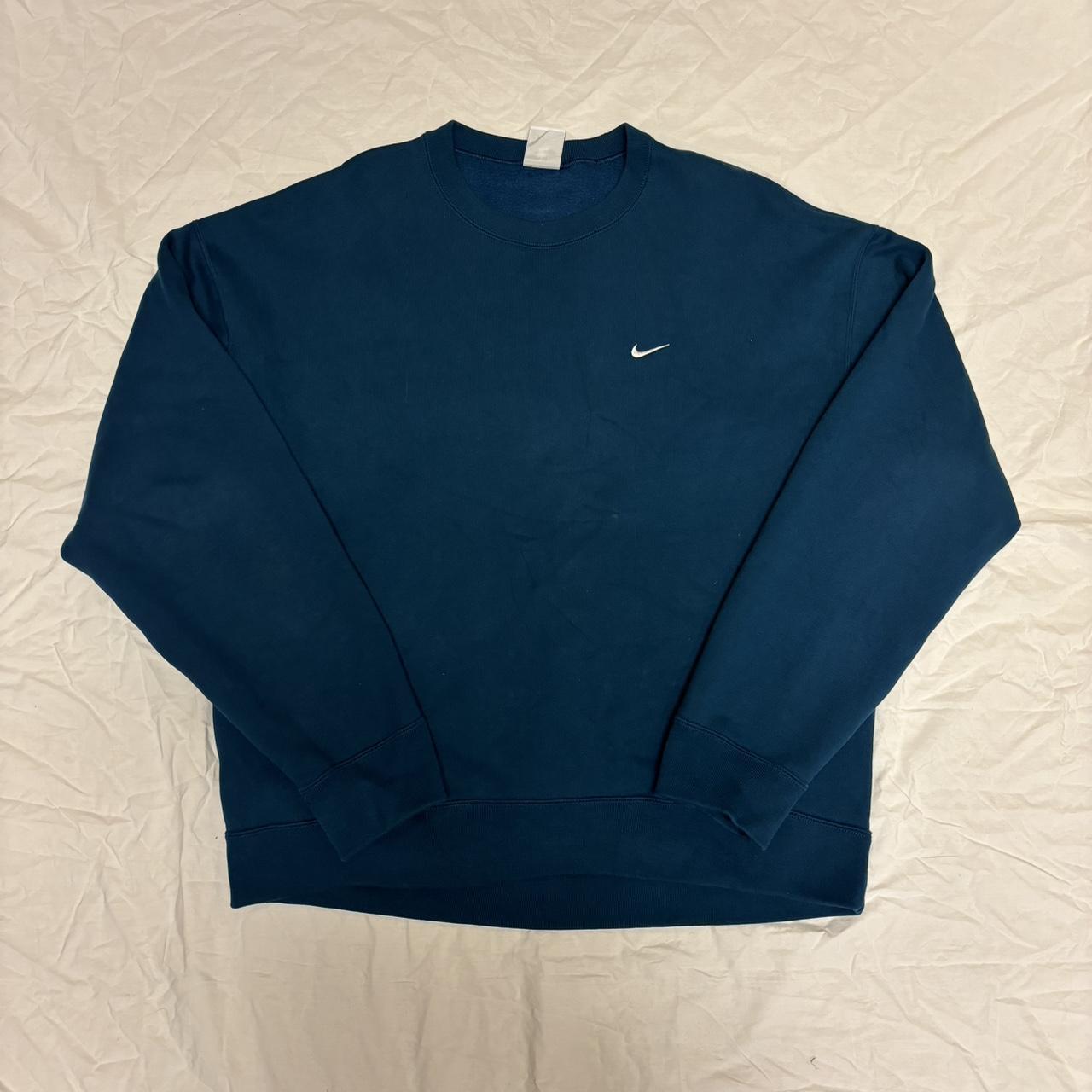 - Men’s Nike Crewneck • size : large • perfect... - Depop