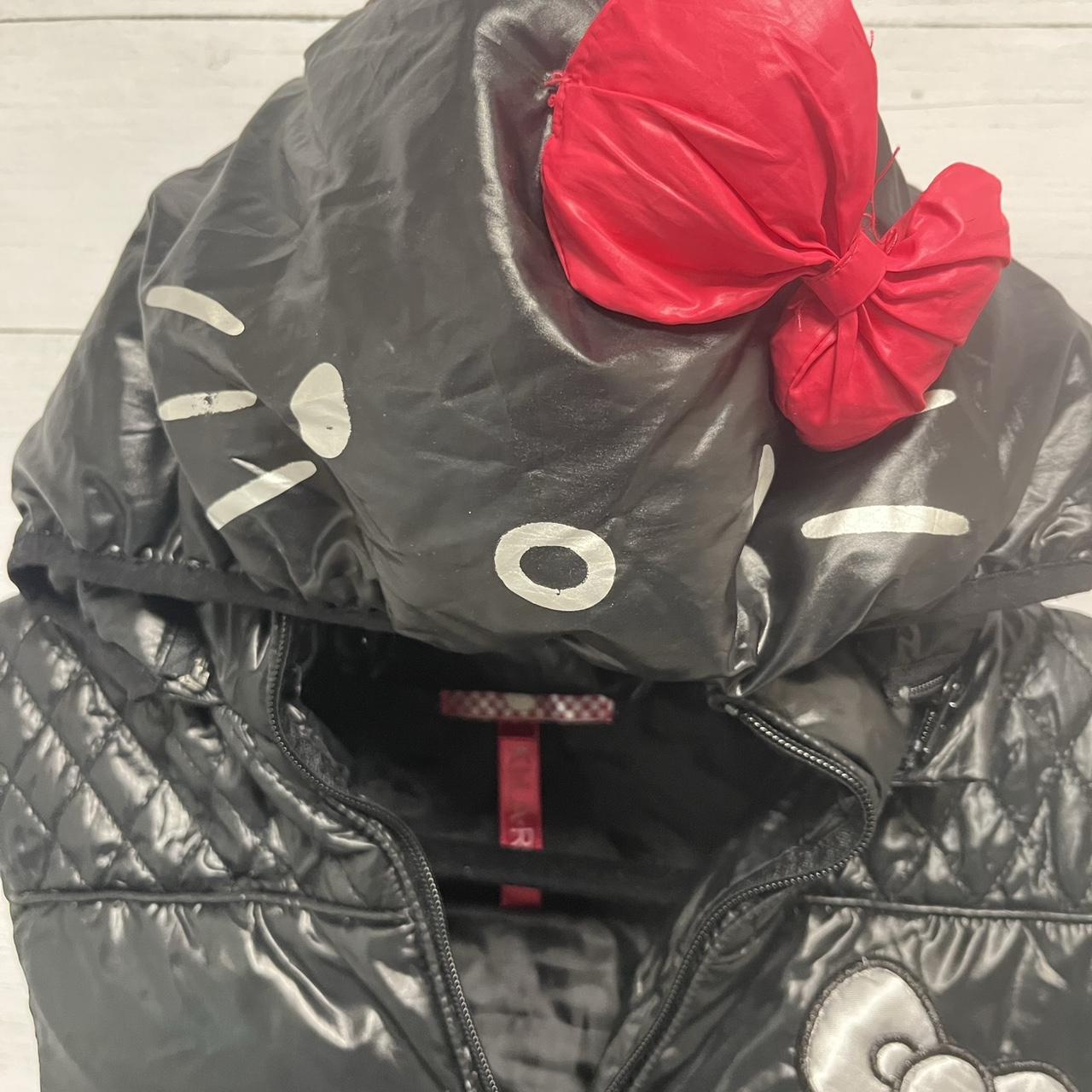 Hello kitty vest small size - Depop