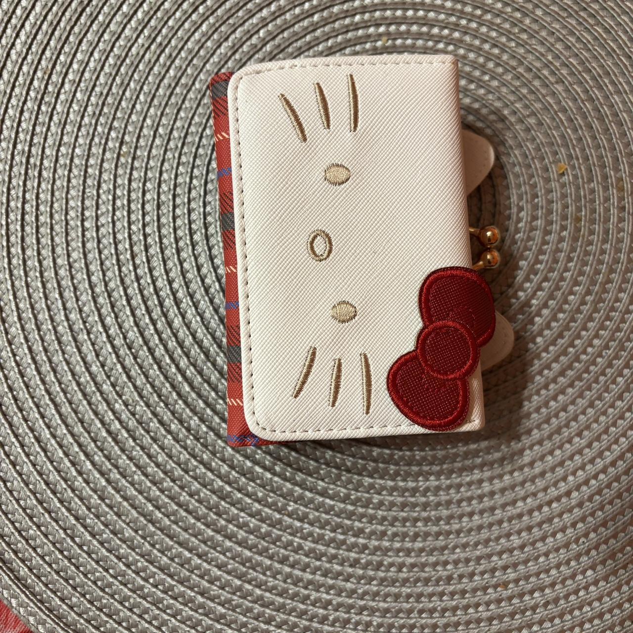 hello kitty wallet - Depop