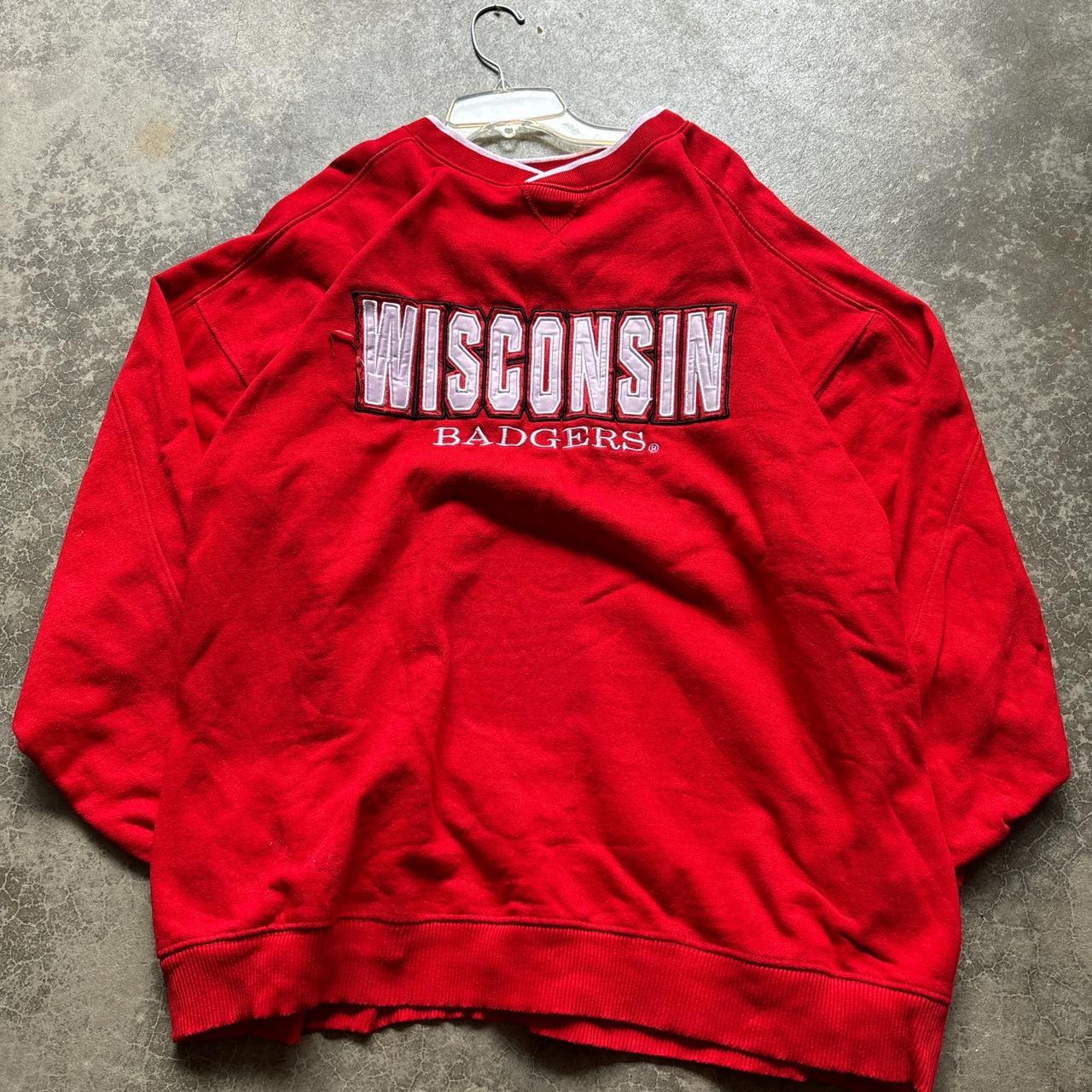90s Wisconsin badgers thick embroidered lettering... - Depop