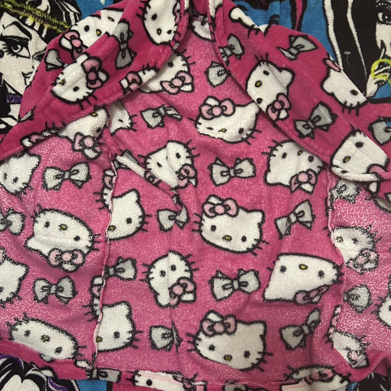 Pink Hello Kitty robe This is a kid size and it... | Depop