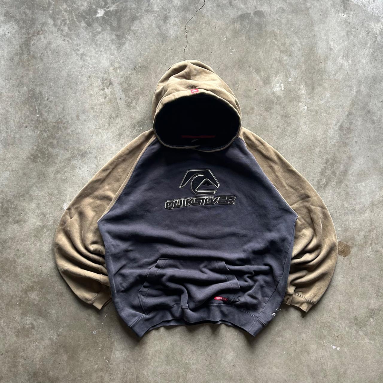 vintage early 2000’s quiksilver hoodie size... - Depop