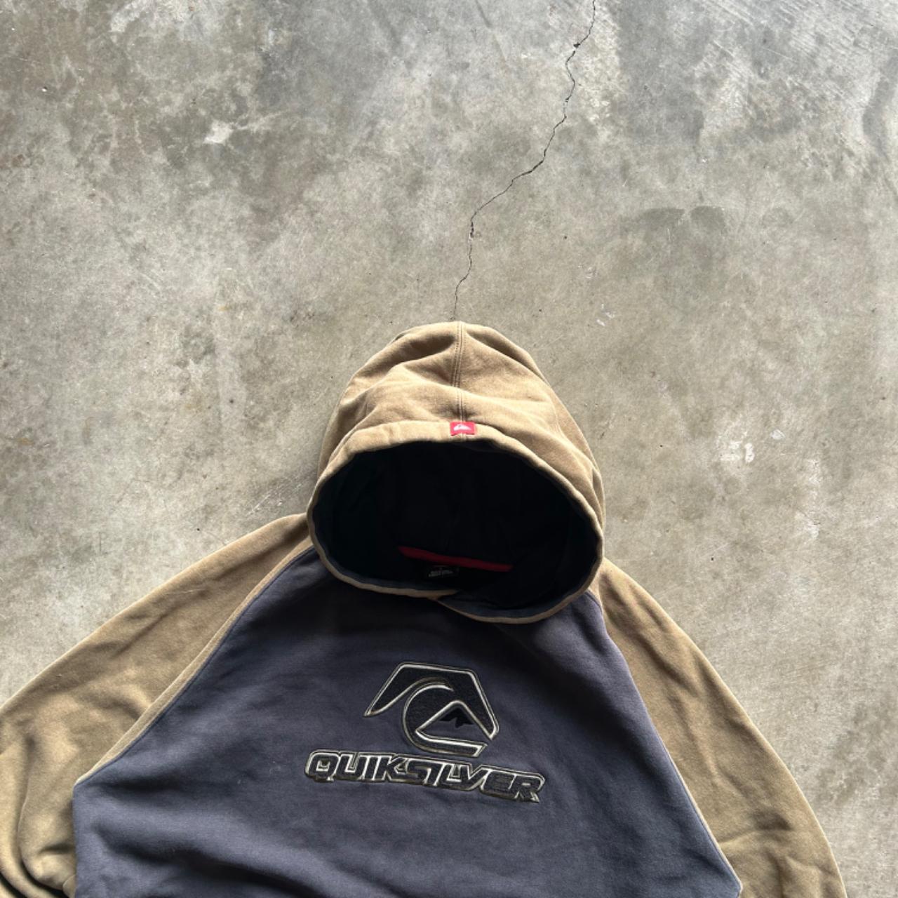 vintage early 2000’s quiksilver hoodie size... - Depop