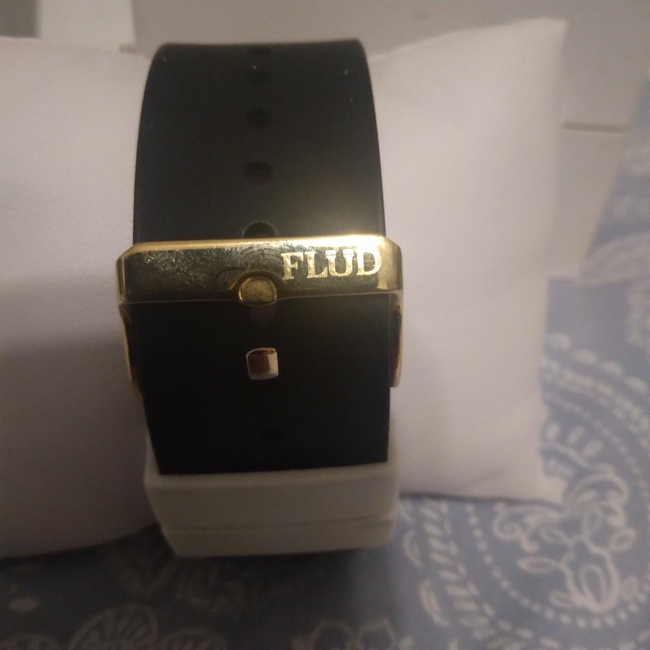 Flud oversize watch needs battery - Depop