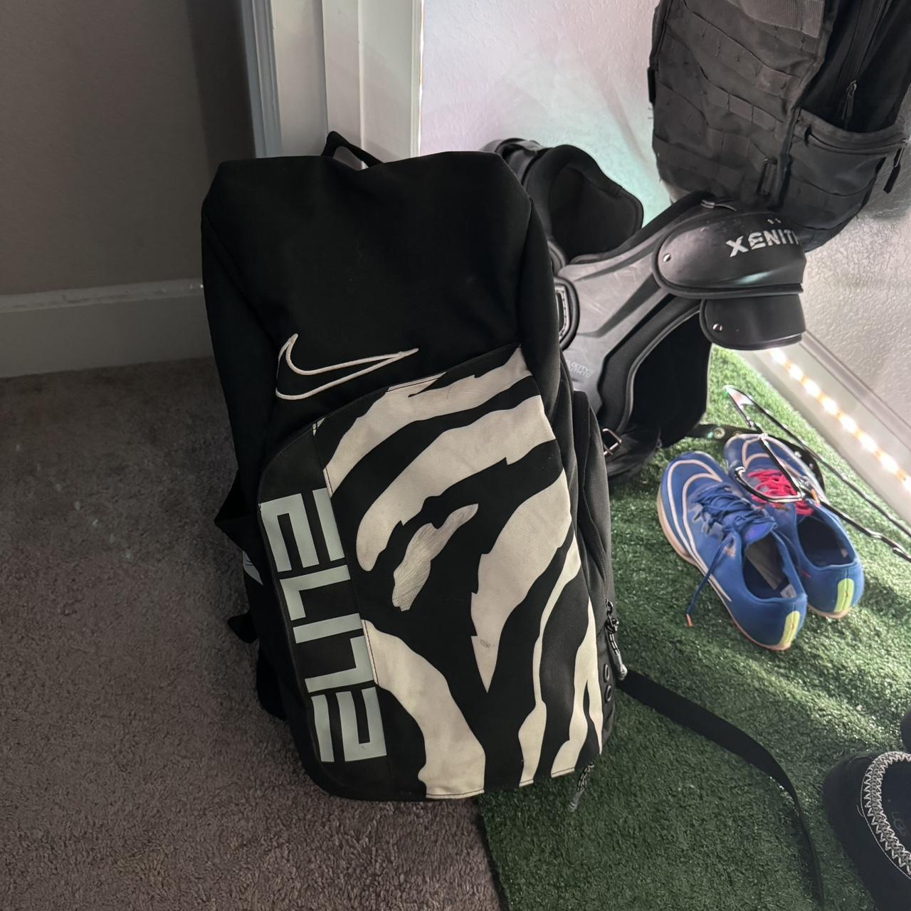 Nike Elite basketball bag Normally sells for 200-300$ - Depop