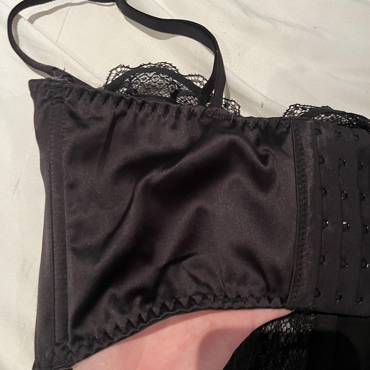 2 primark corsets XS 32B - Depop