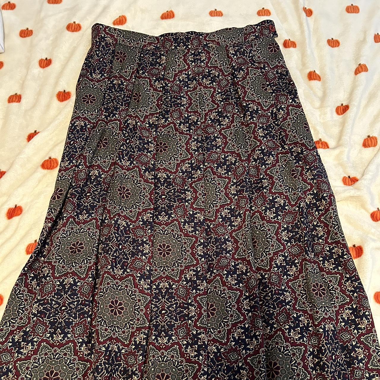 Koret vintage pleated skirt, has pockets, fits like... - Depop