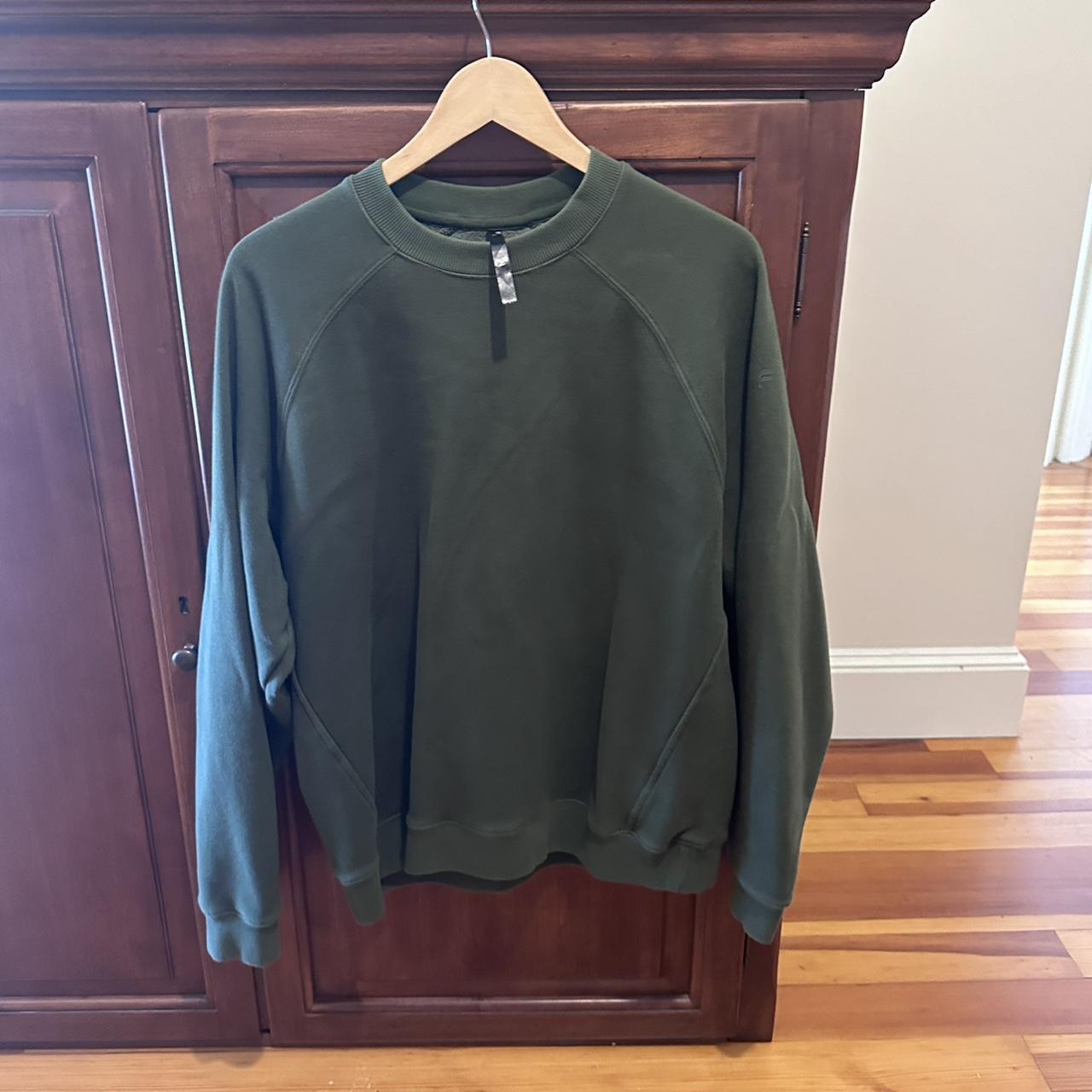 Green Fabletics Crewneck - Depop