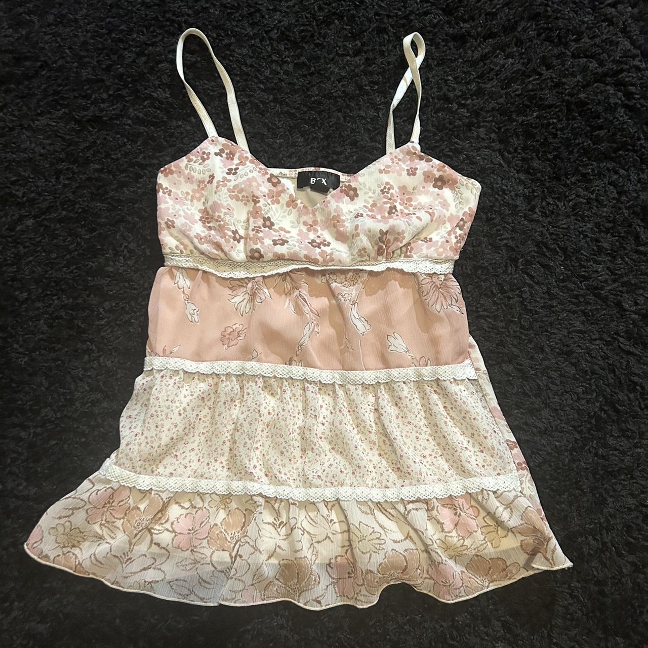 cute girly tank🩰 could fit small or medium! so so cute - Depop