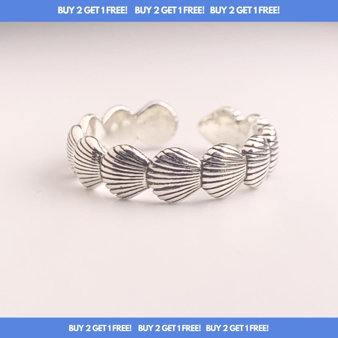 Silver Shells beach ring Is adjustable to fit any... - Depop