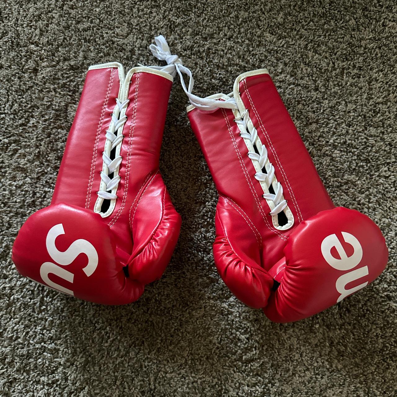 Supreme boxing gloves pretty much new - Depop