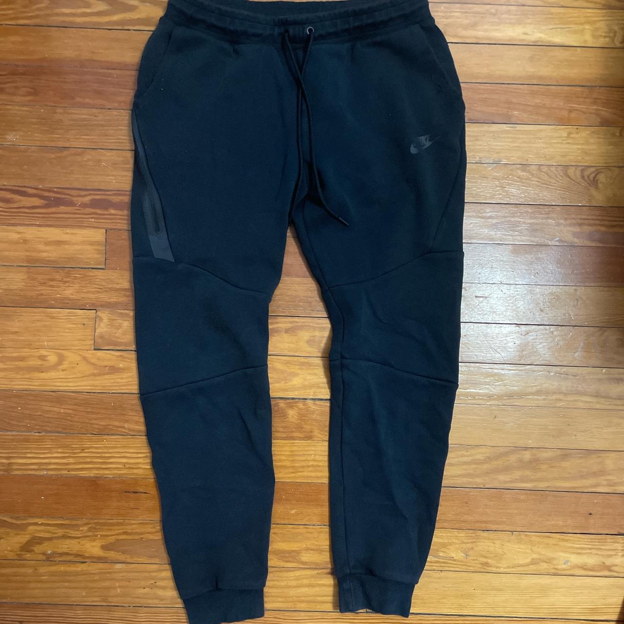 Men’s Medium Nike tech Black fleece pants - Depop