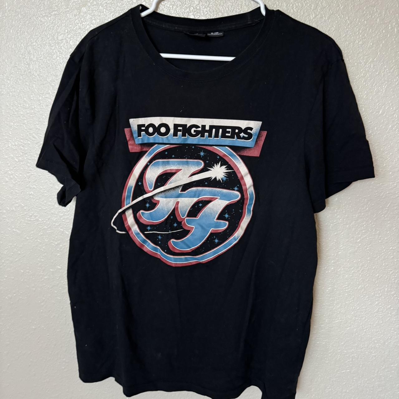 FOO FIGHTERS graphic tee - Depop