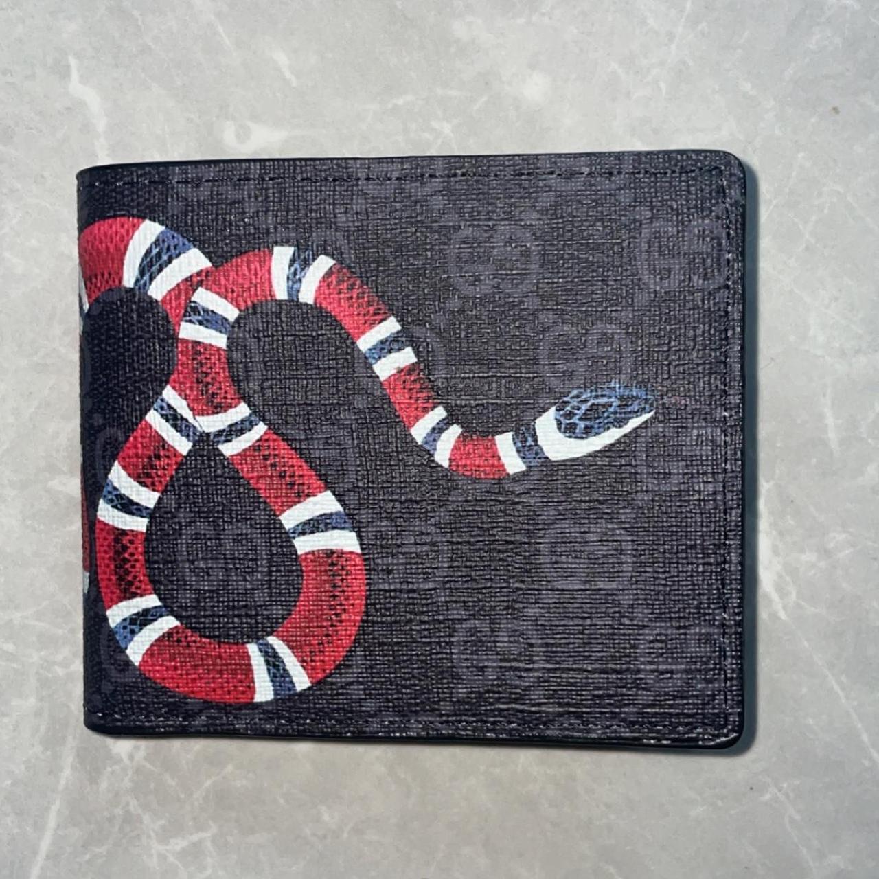 Gucci Snake Wallet, very good condition - Depop