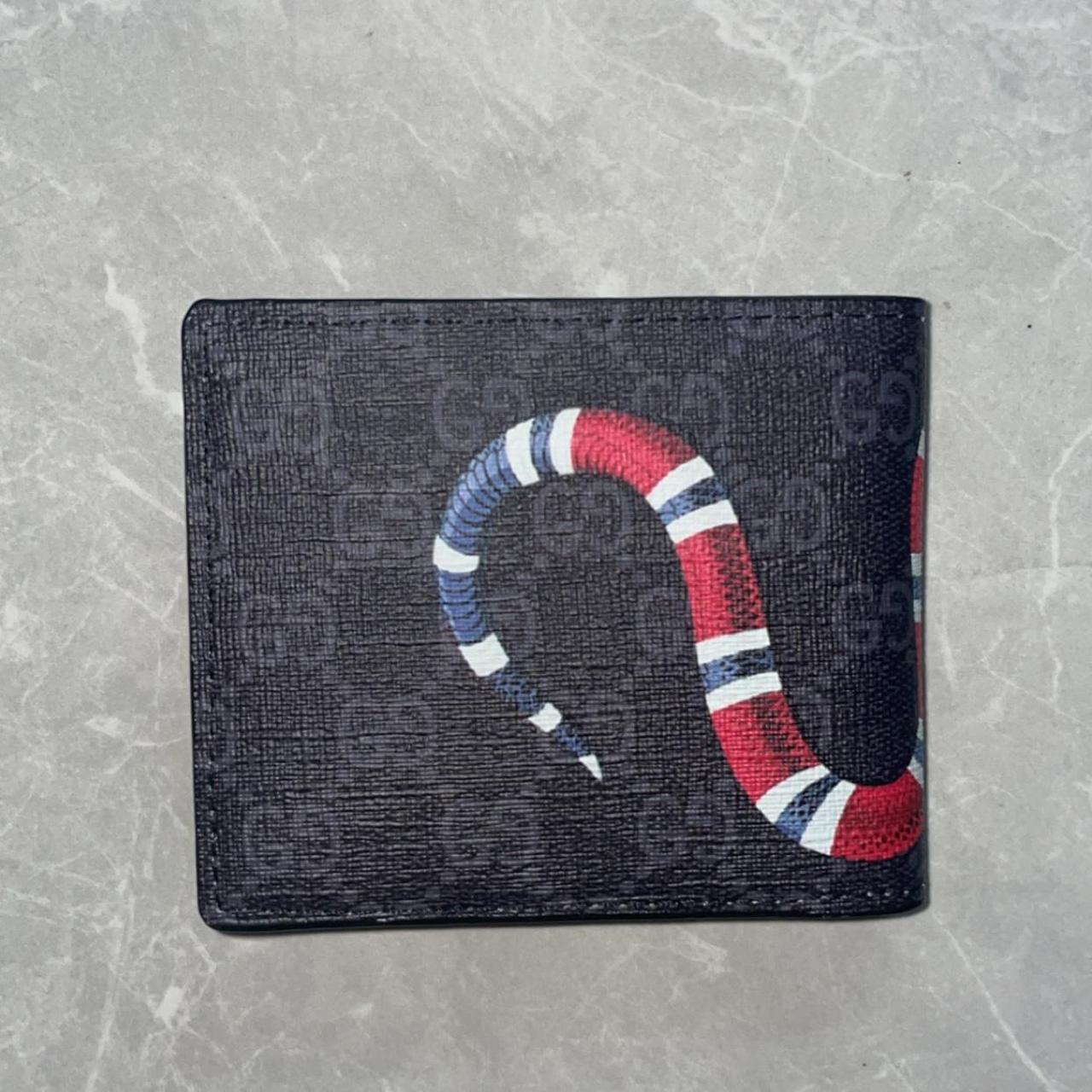 Gucci Snake Wallet, very good condition - Depop