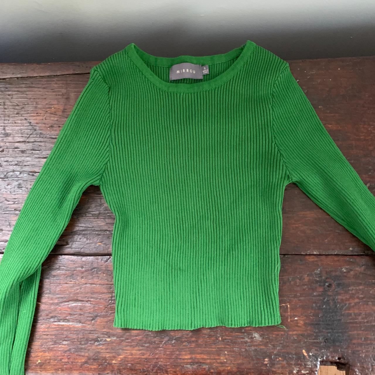 mirrou green crop top! never worn- size S - Depop