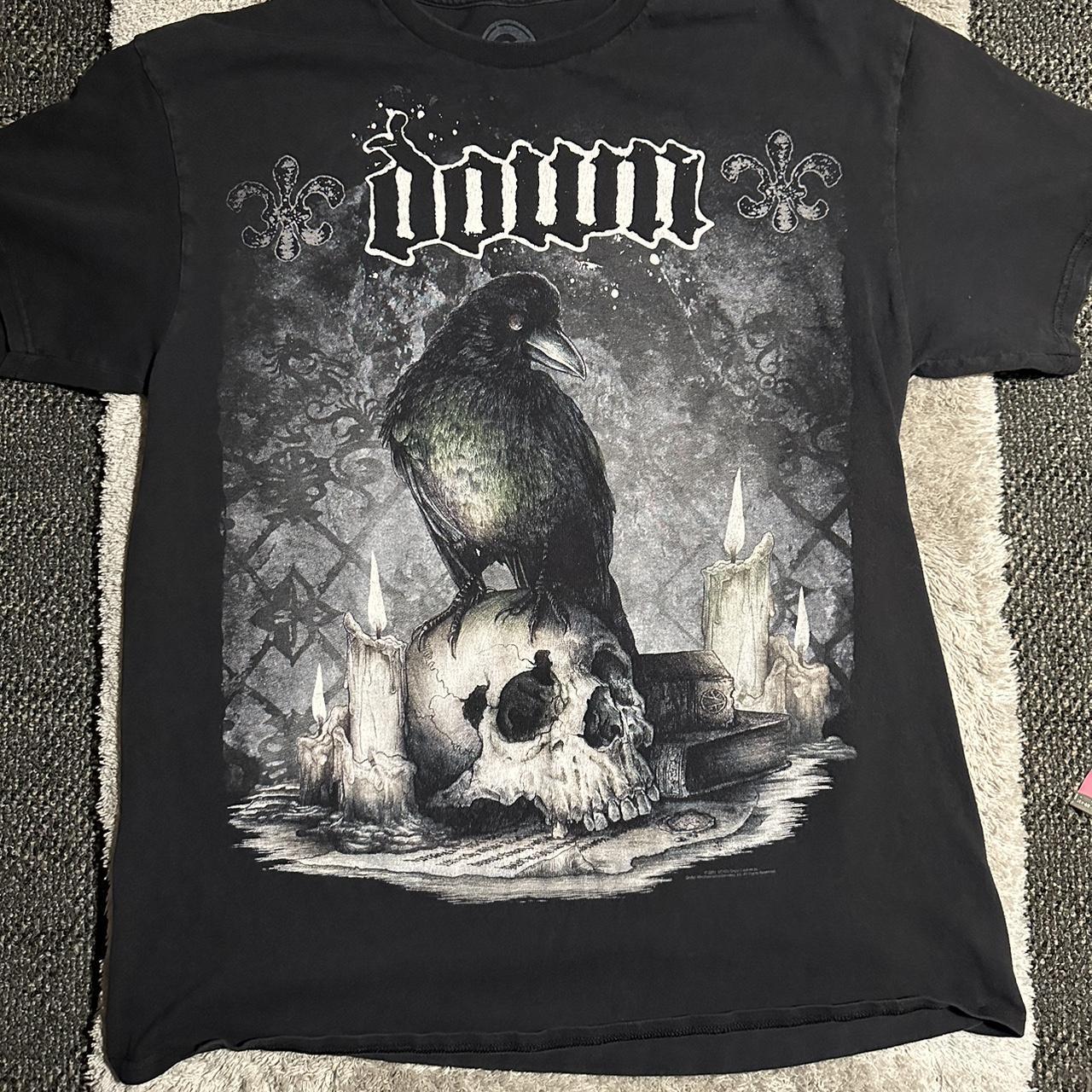 Y2K crow and skull tee Size: large ~ see... - Depop