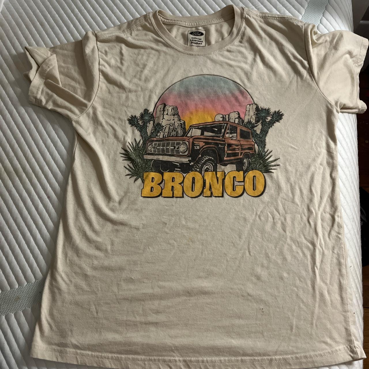 cute ford bronco T-shirt - Depop