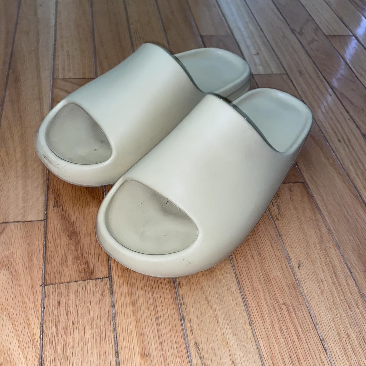 Yeezy Slides (DH Gate) 45=12 - Depop