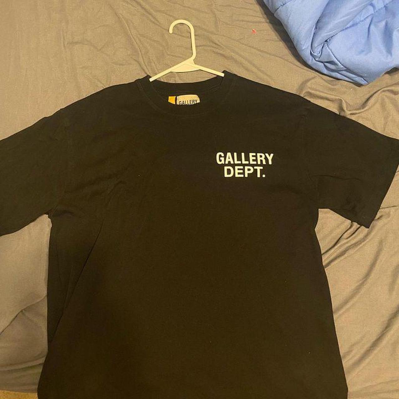 Black gallery dept tee - Depop