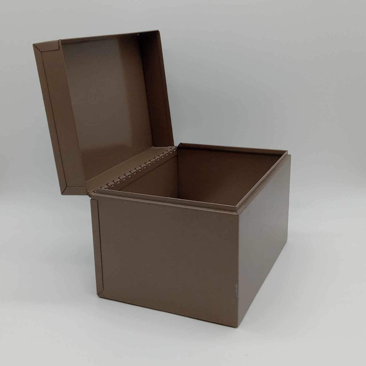 Vintage Index Card Filing Box (Measures 8.5 x 6 x 5) - Depop