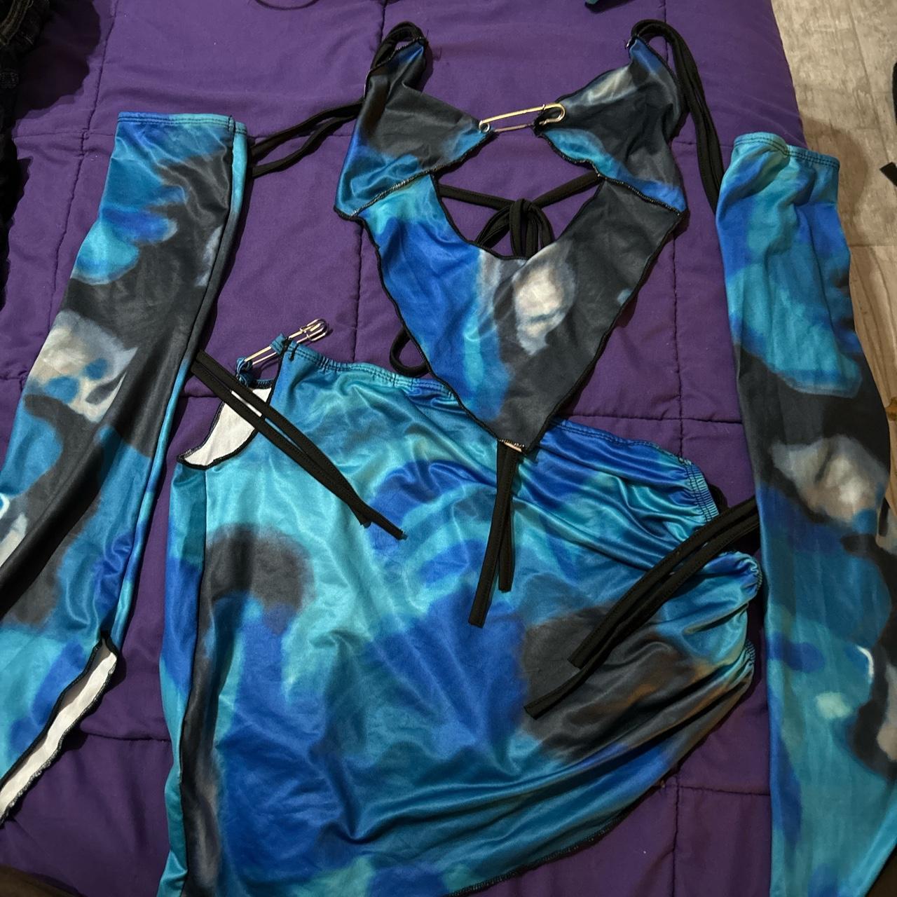 Small Cape Clique Marble Cut out Crop Top and Mini... - Depop