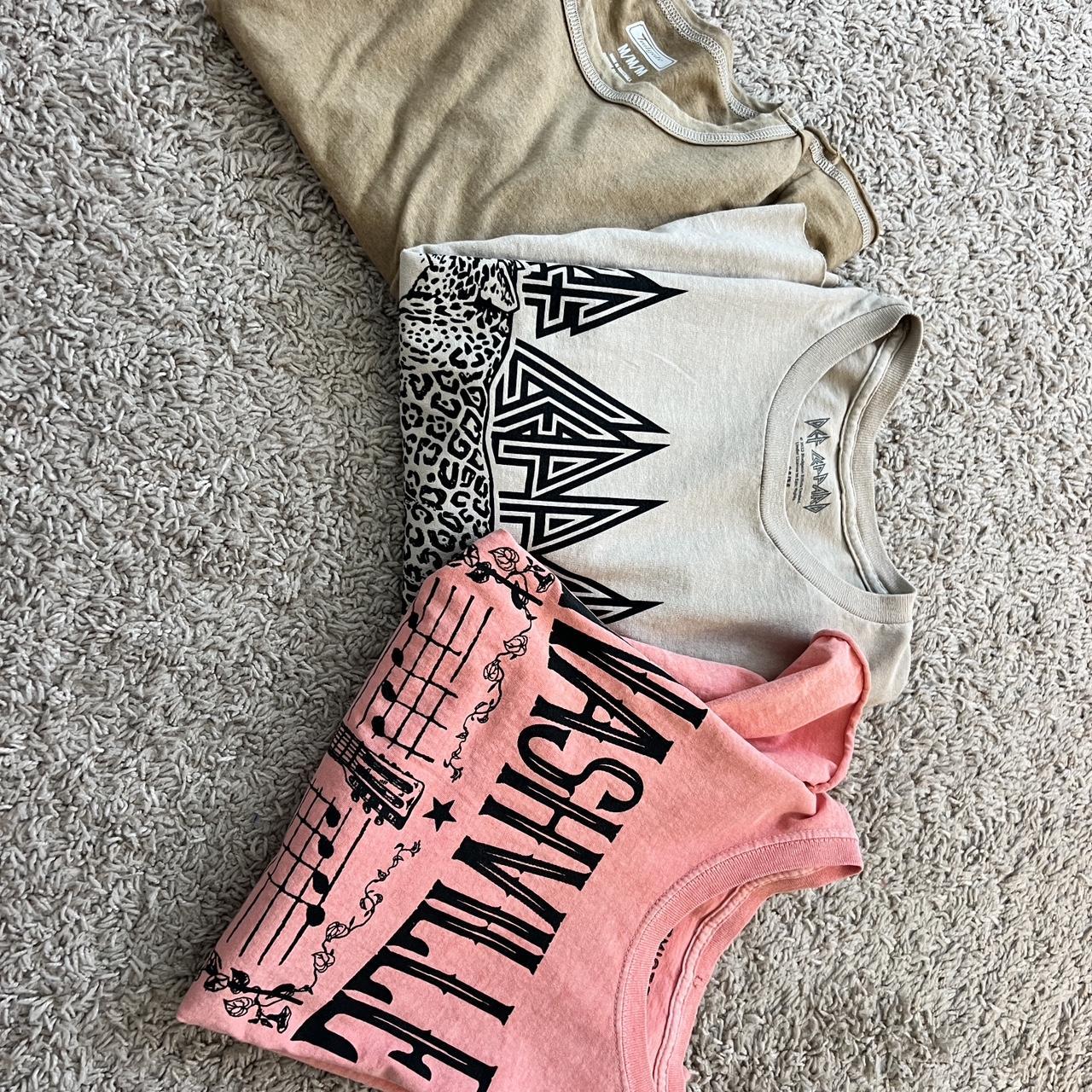 BUNDLE! cute colored graphics tees! - Depop