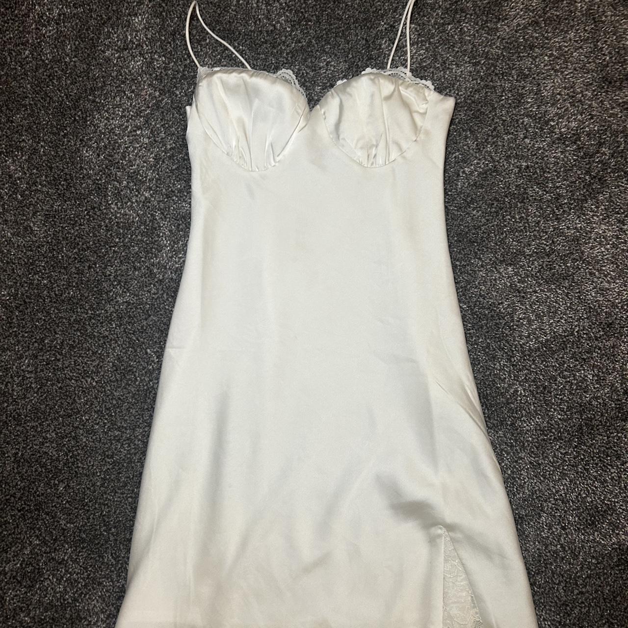 size 2 princess polly satin white colored... - Depop