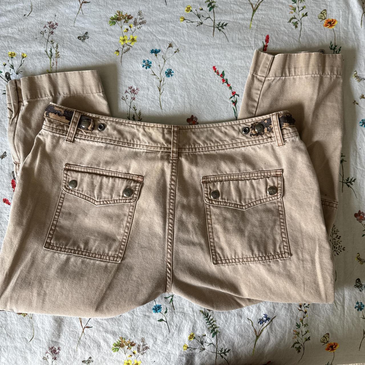 Tan Harley Davidson cargo capris #bikerchic 18”... | Depop