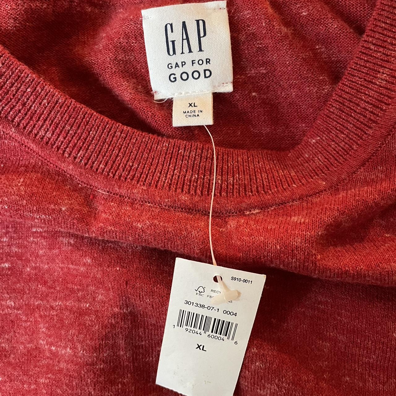 Heather Red Gap XL sweater shirt - Depop