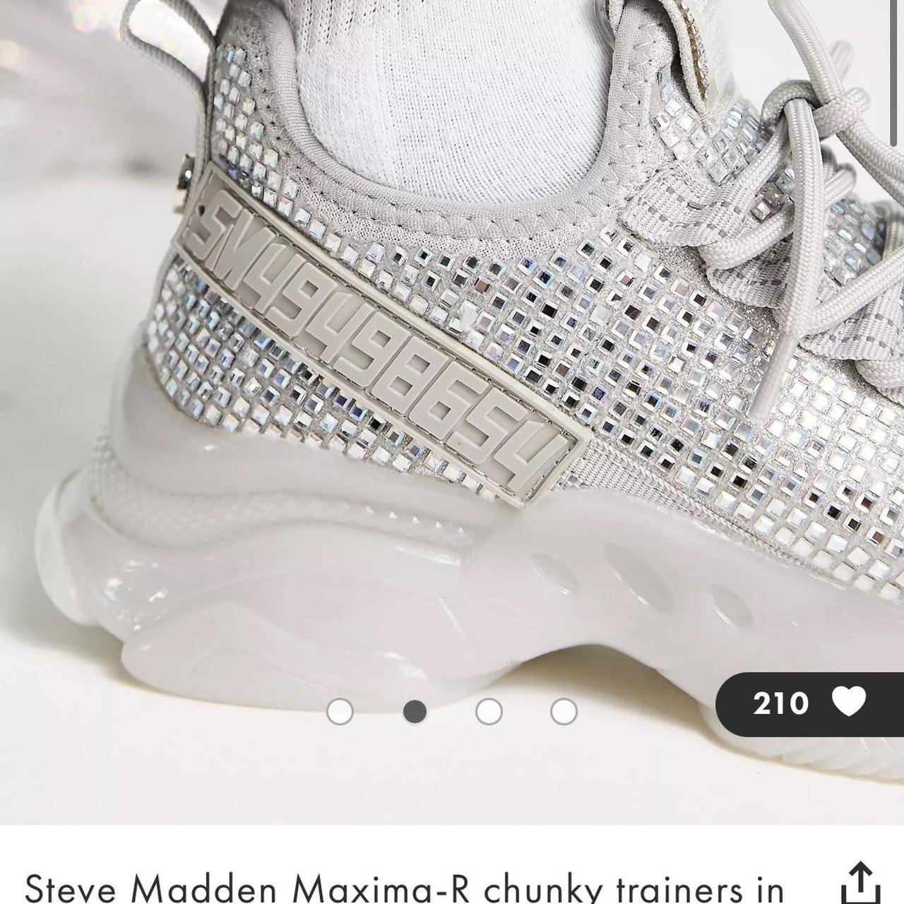grey steve maddens worn a few times still look very... - Depop