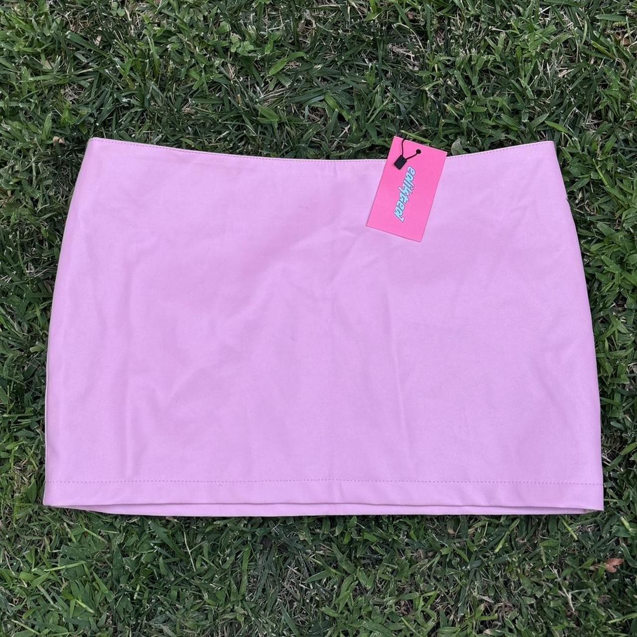NWT pink edikted mini skirt in size small Super... - Depop