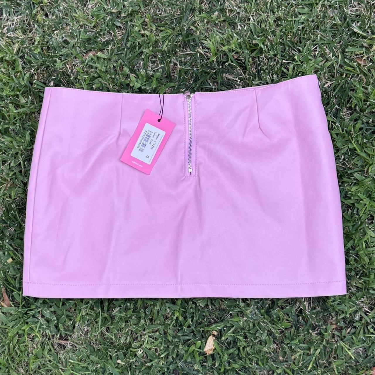 NWT pink edikted mini skirt in size small Super... - Depop