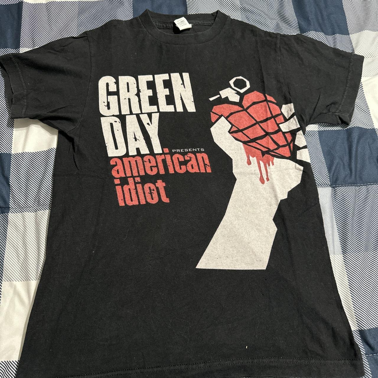 Women’s tultex vintage Green Day shirt ,graphics are... - Depop