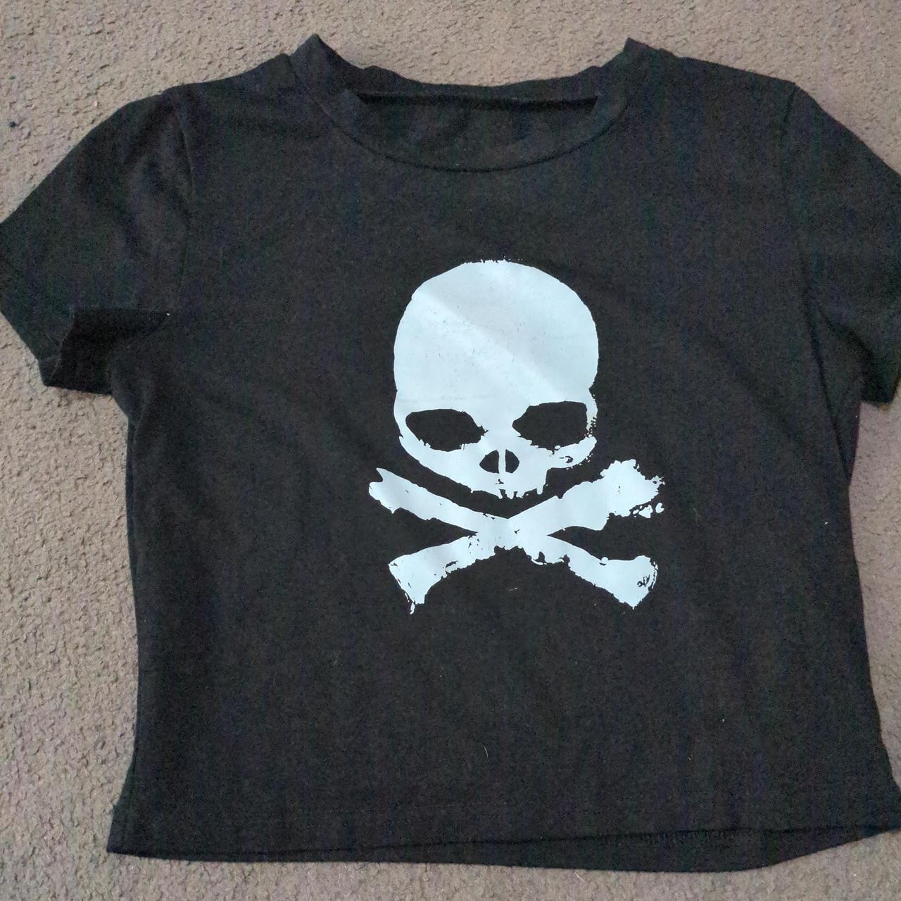 medium grunge skull crop top dm before buying - Depop