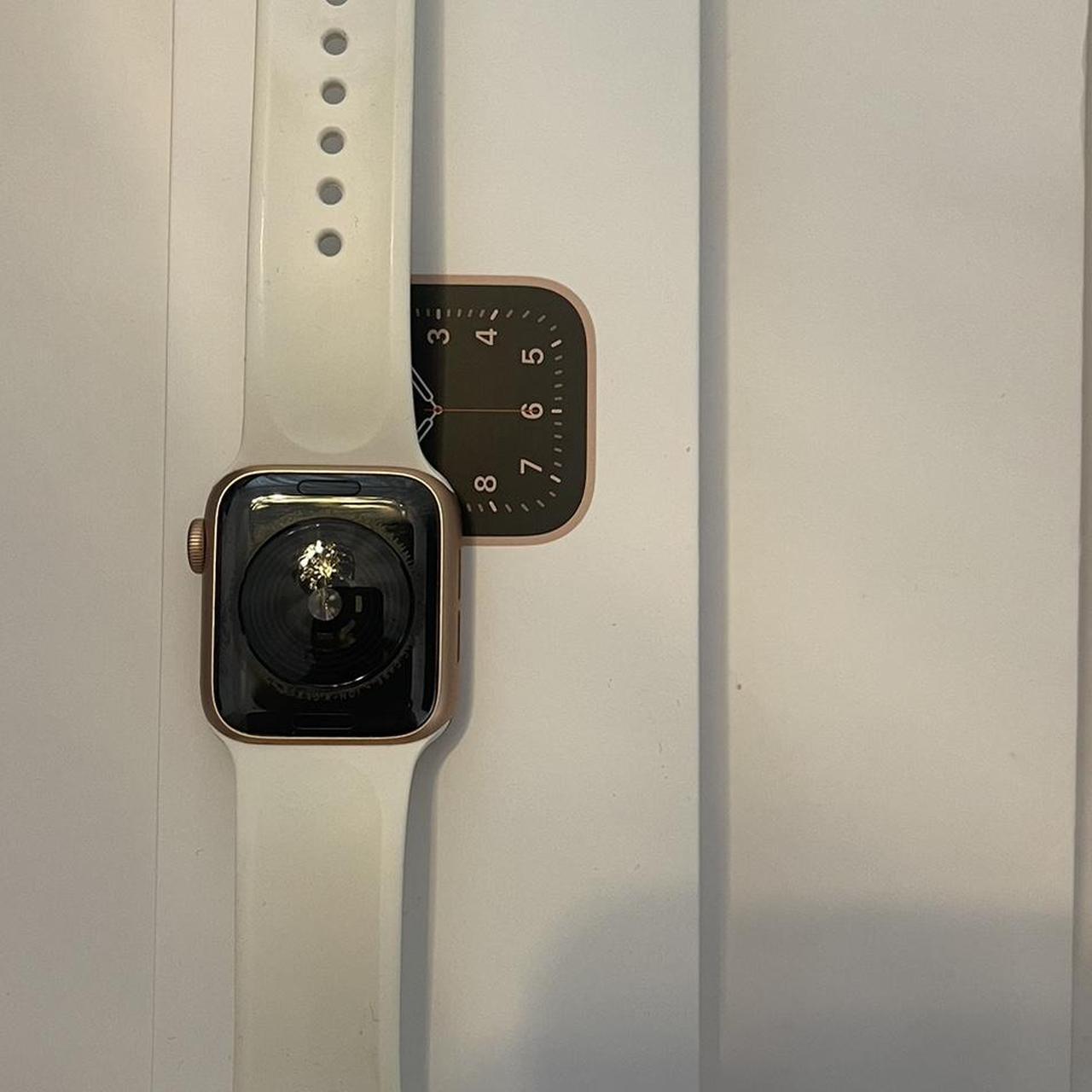Apple Watch SE 40mm Gold Ali Pink (Rose gold) - Depop