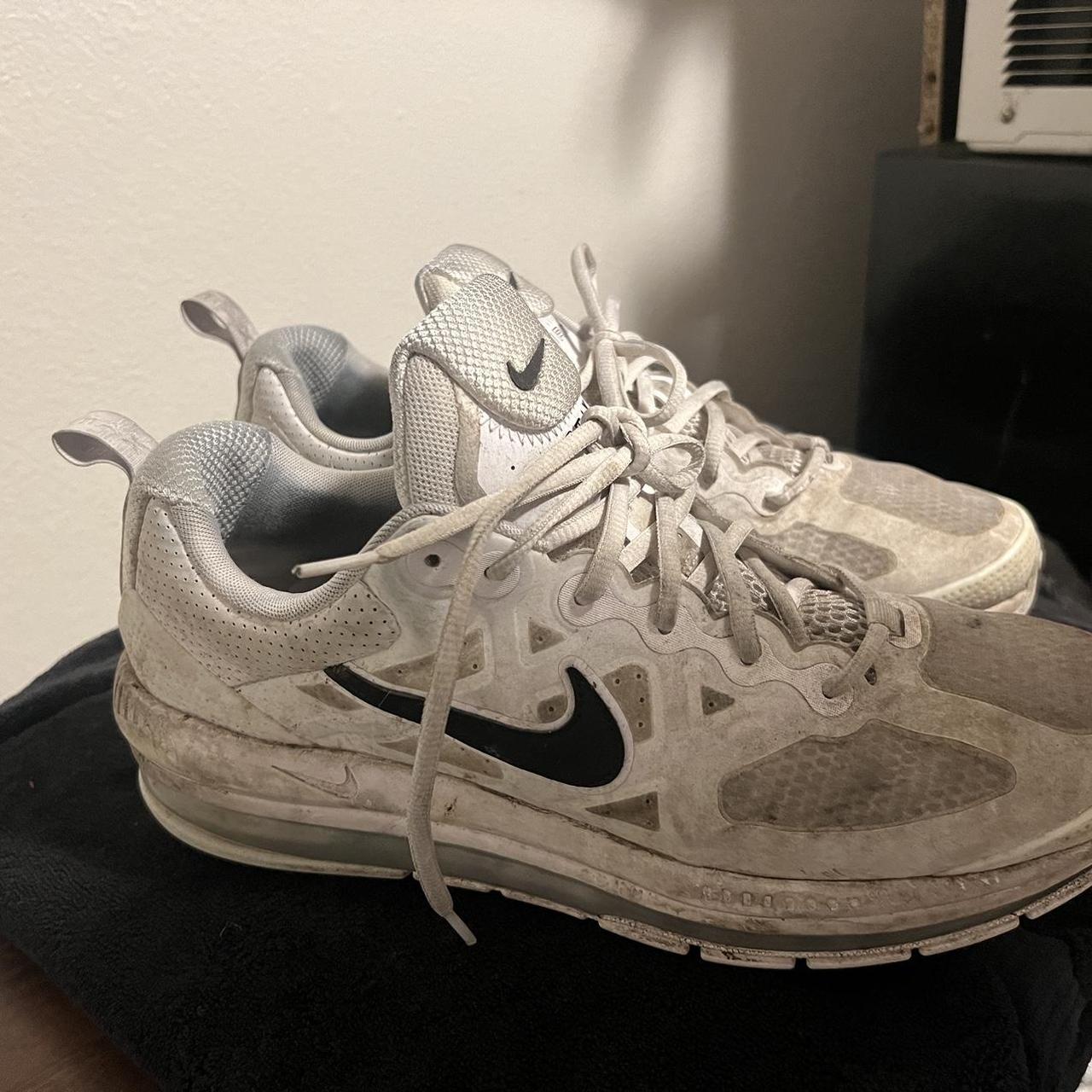 really dirty but completely intact nice airmaxes - Depop