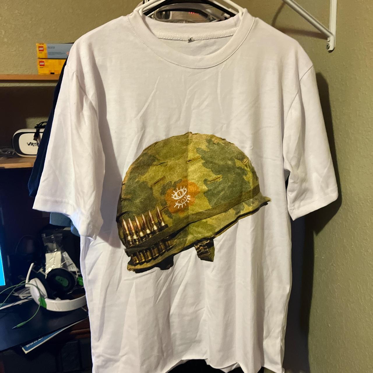 iconic studios tee cropped fit - Depop