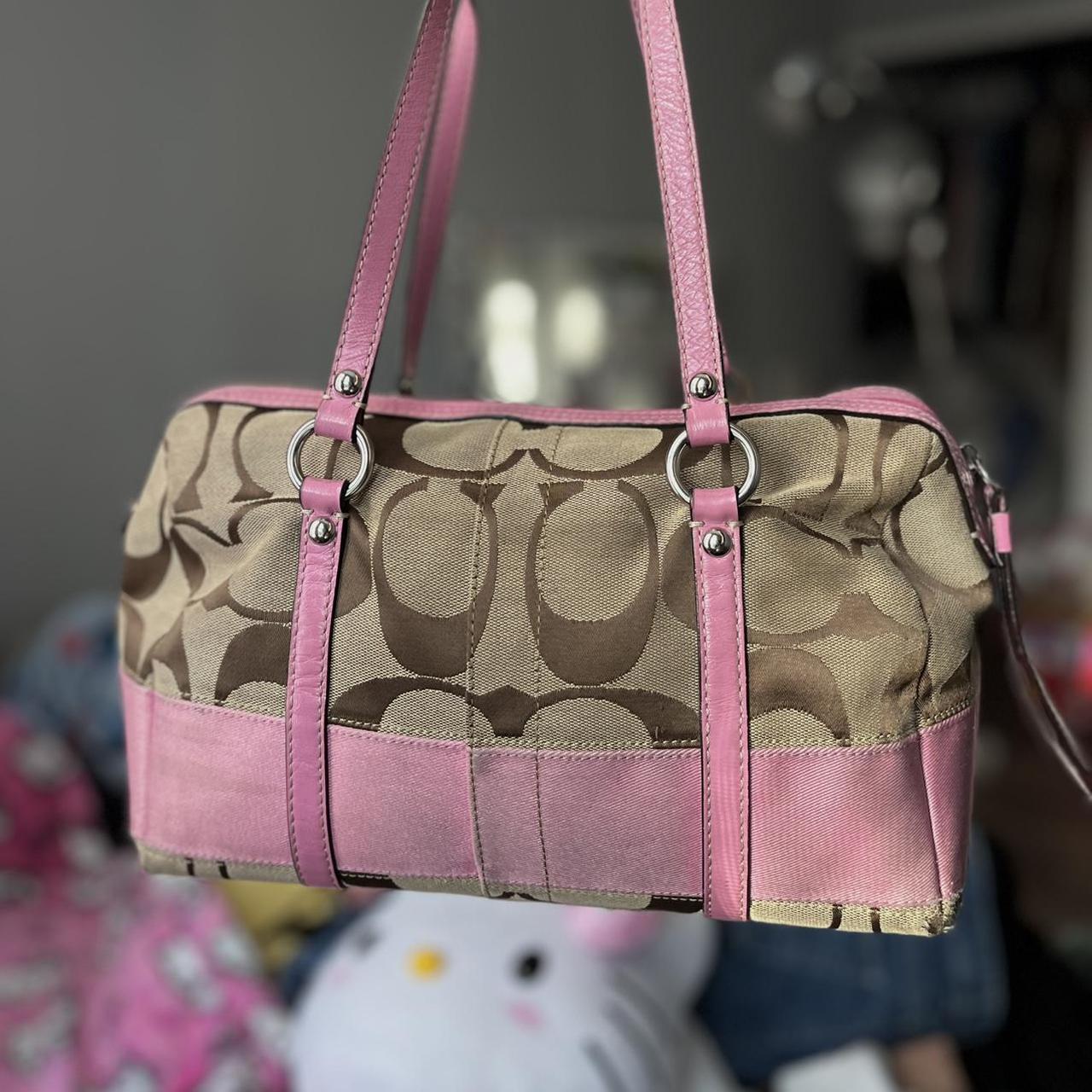 Vintage Pink coach bag 💞 • pretty light pink • has... | Depop