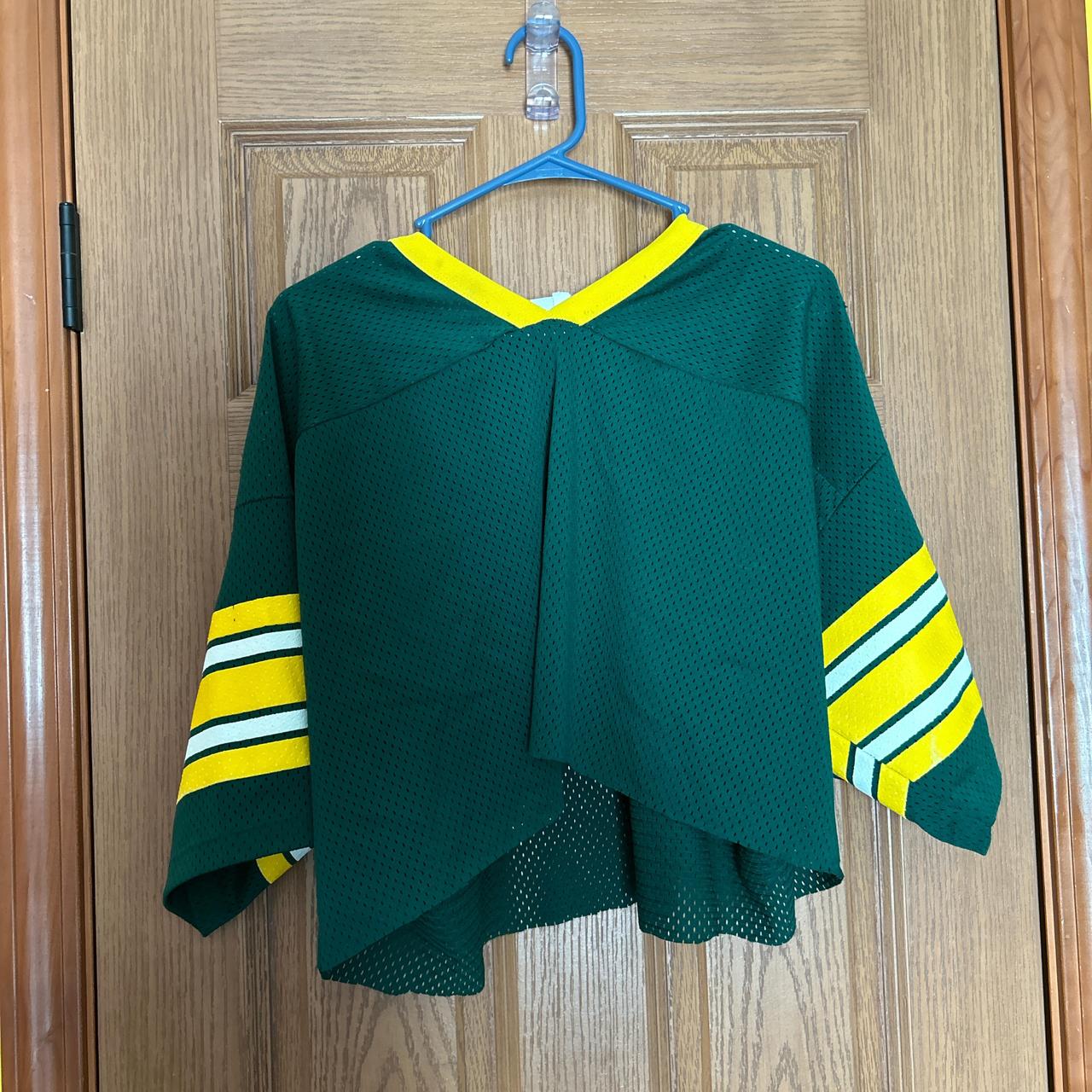 Vintage Cropped Green Bay Packers Colors Football... - Depop