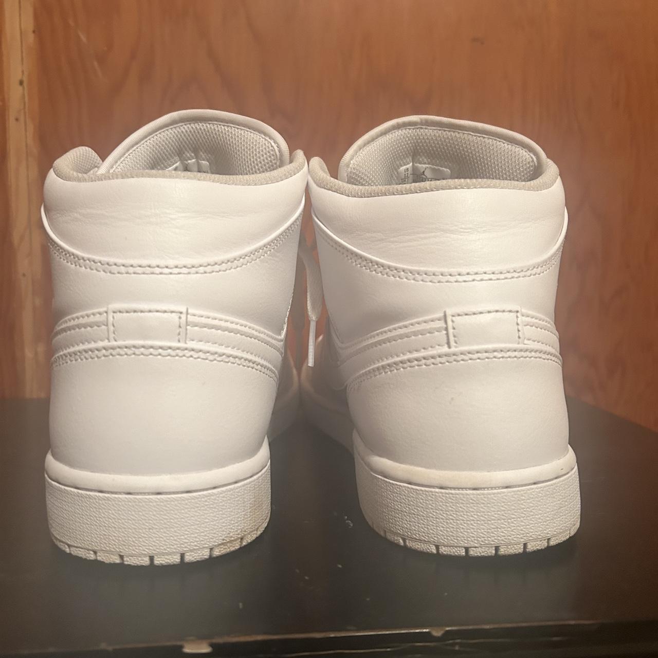 have original box jordan 1s good condition - Depop