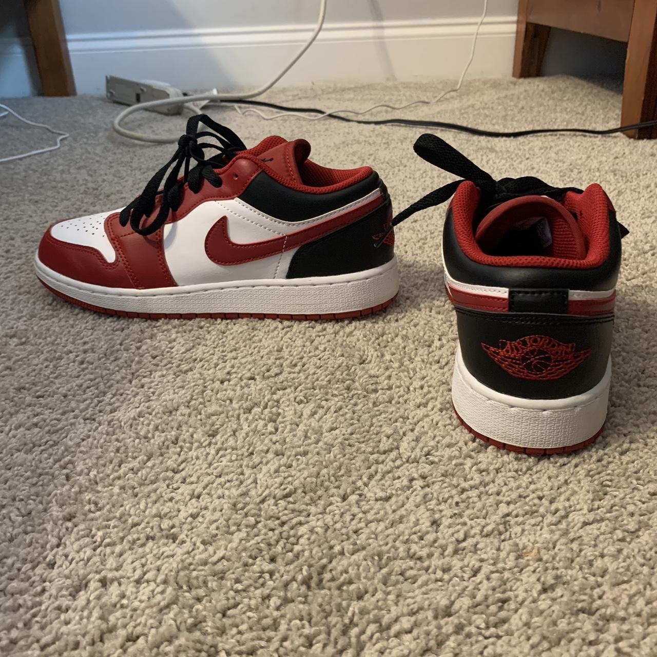 Nike dunk air jordans red low bulls (gs) size 6.5,... - Depop