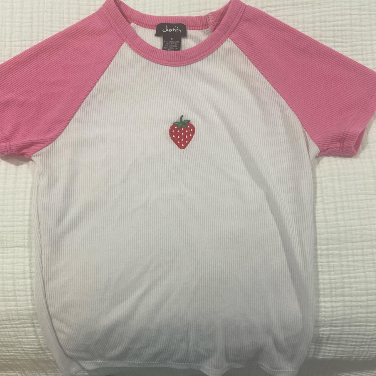 Cute small strawberry tee, fits like Xs - Depop