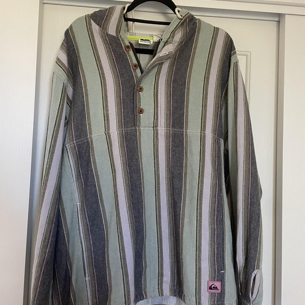 Medium Quicksilver Jumper - Depop