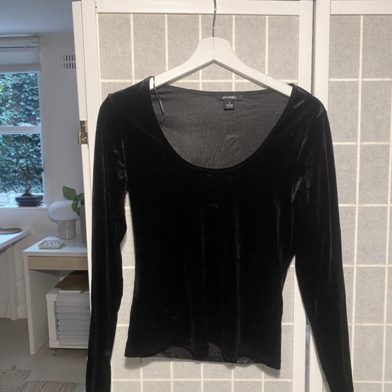 Velvet Monki top - Depop