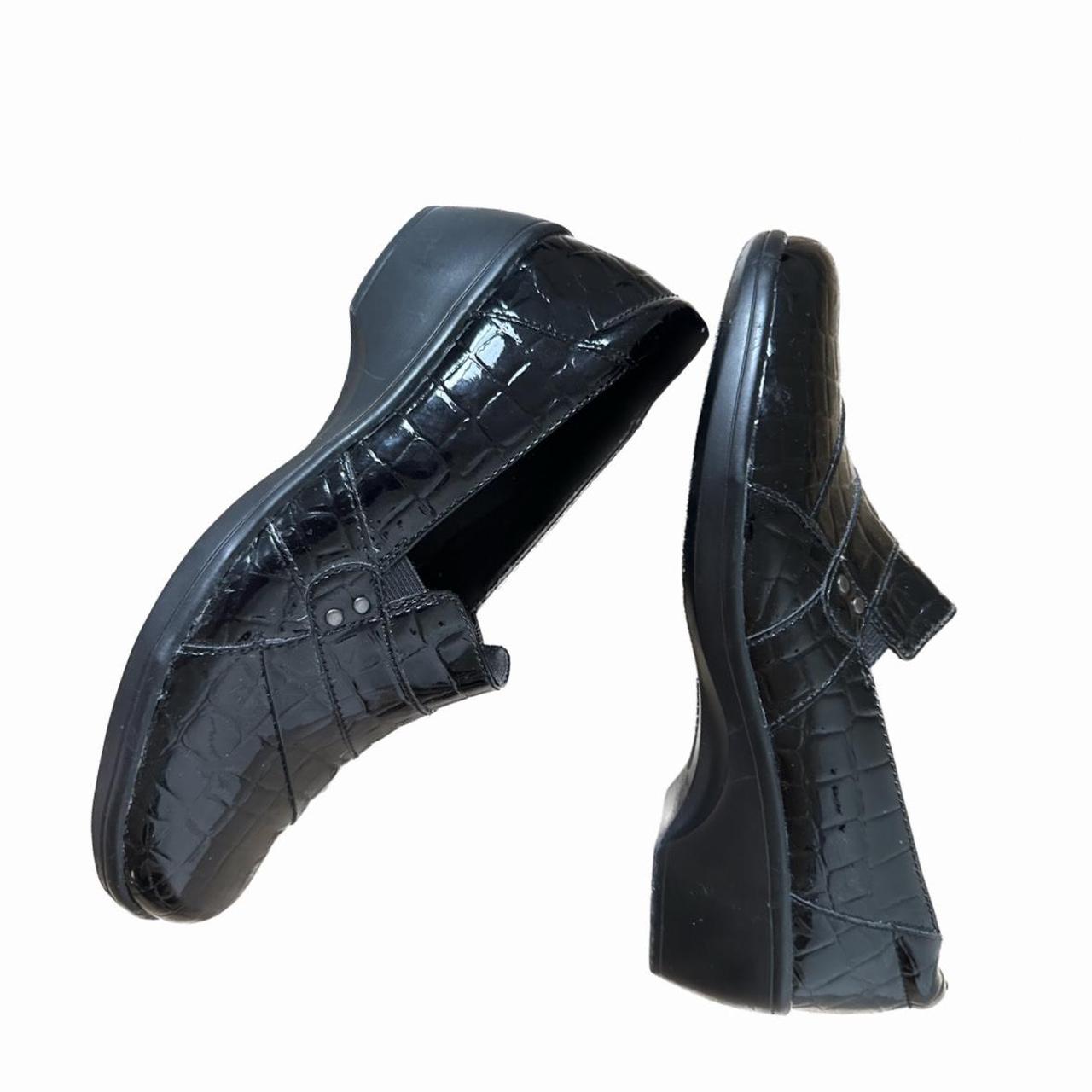 Black snake skin Clark’s clogs small heal size 8 - Depop