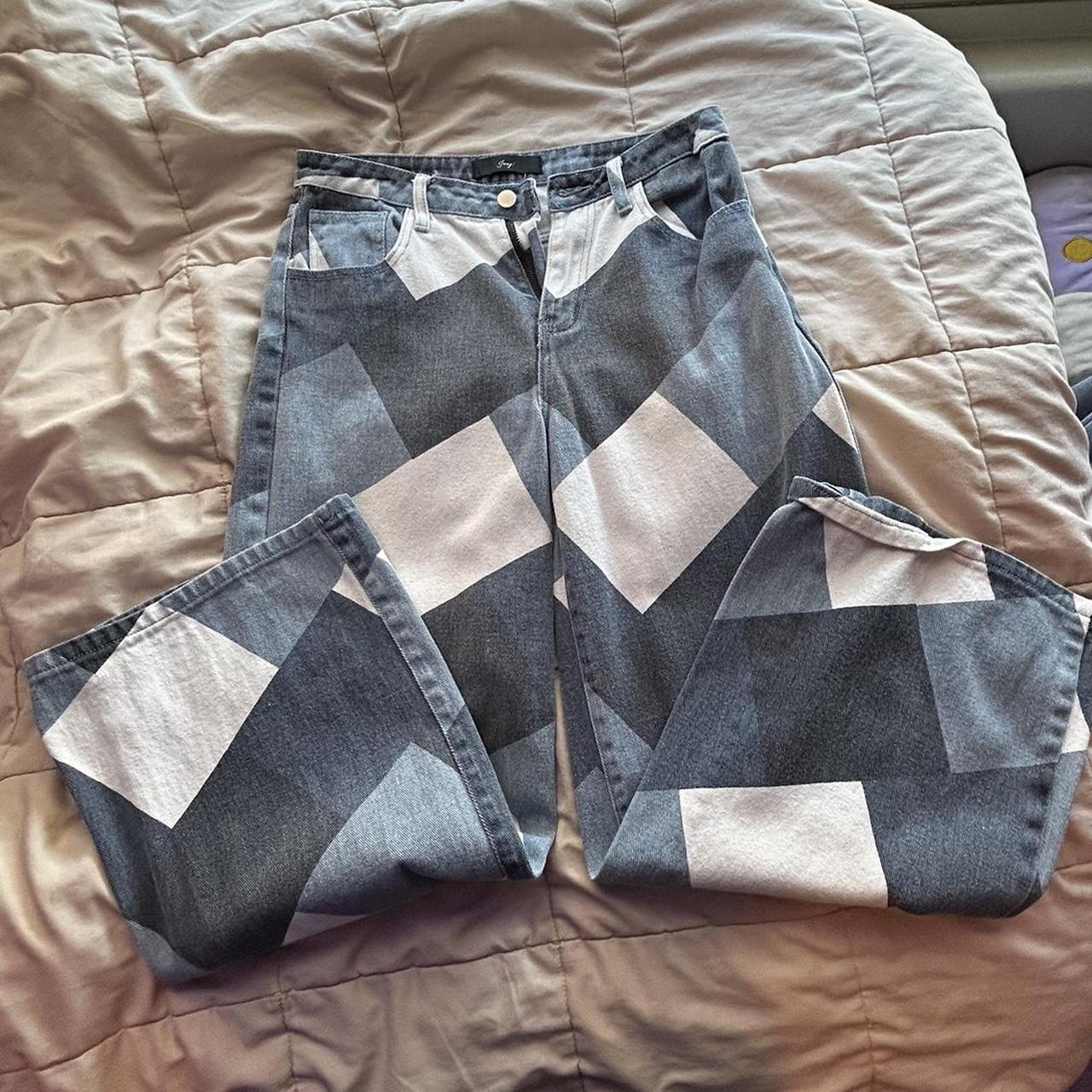 fun-printed Juny jeans, only worn a couple of... - Depop