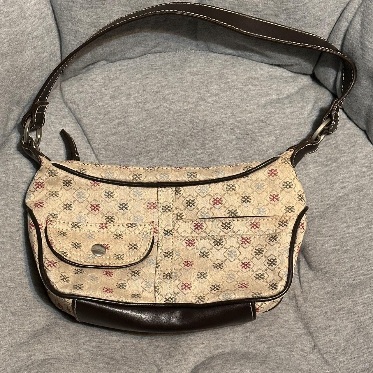 Cute small purse. No rips or tears. Non smoking home. - Depop