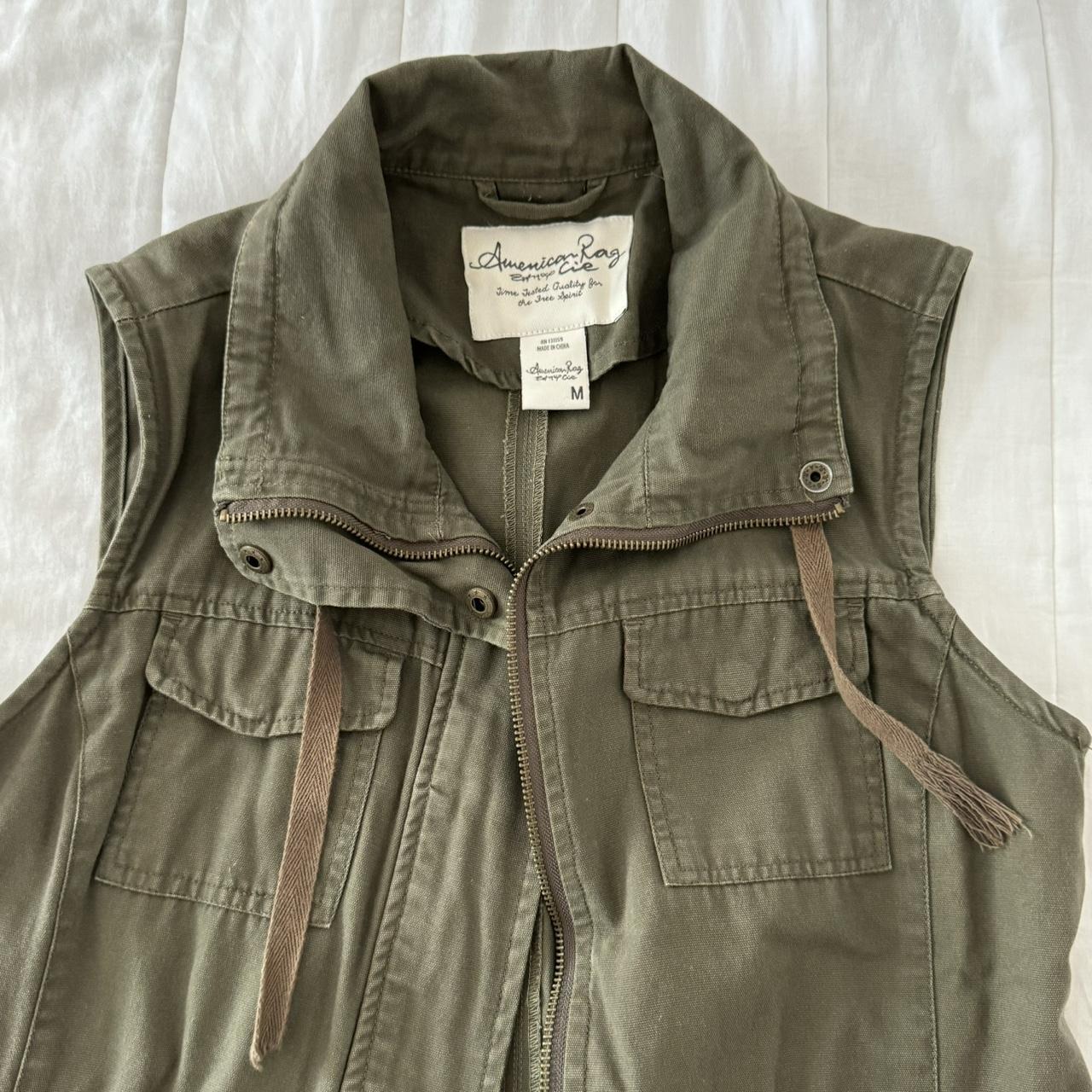 american rag cie utility vest ‣ details: zipper and... - Depop